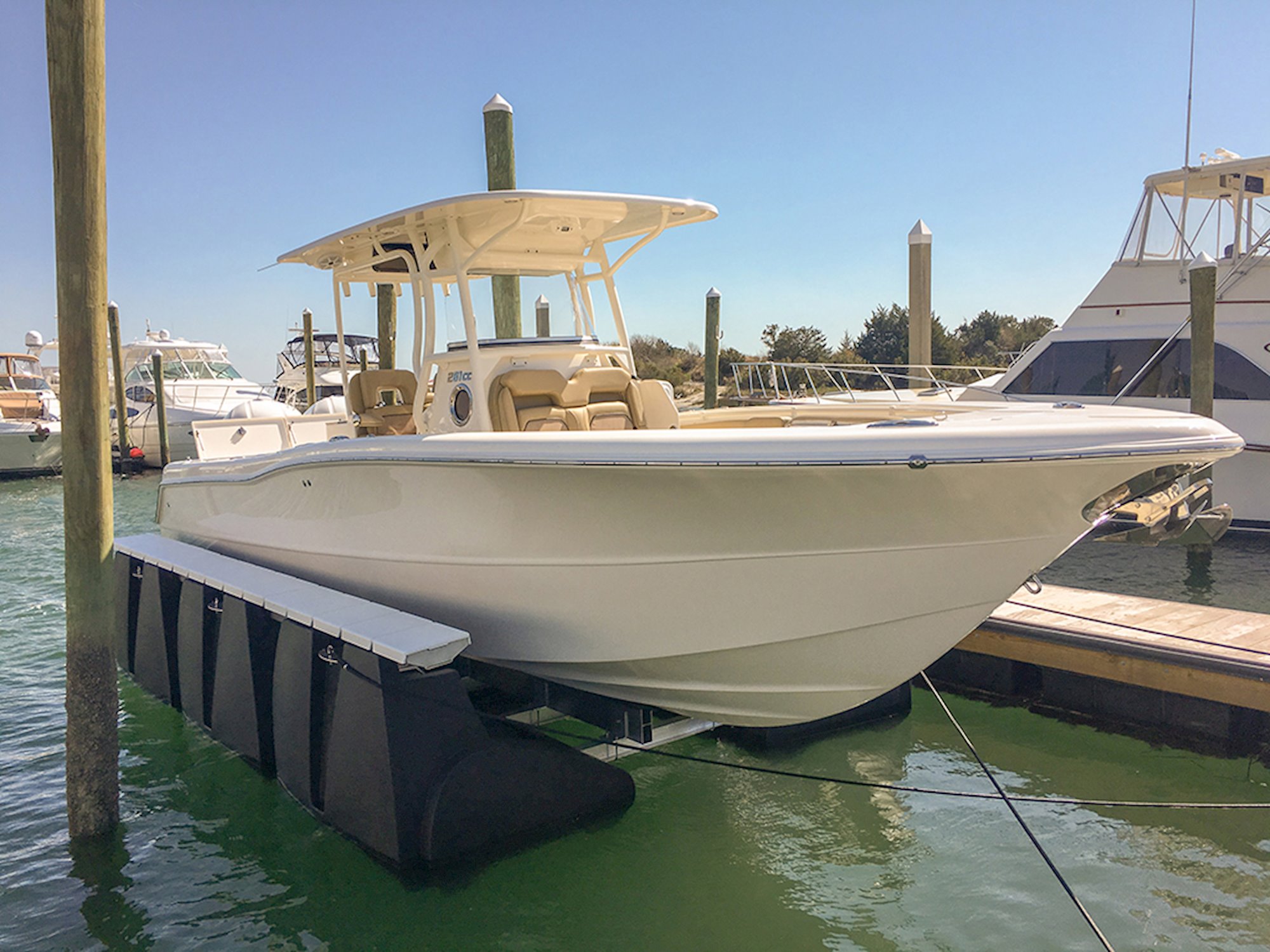 Floating Boat Lift for Sale: Free Floating HarborHoist | HydroHoist