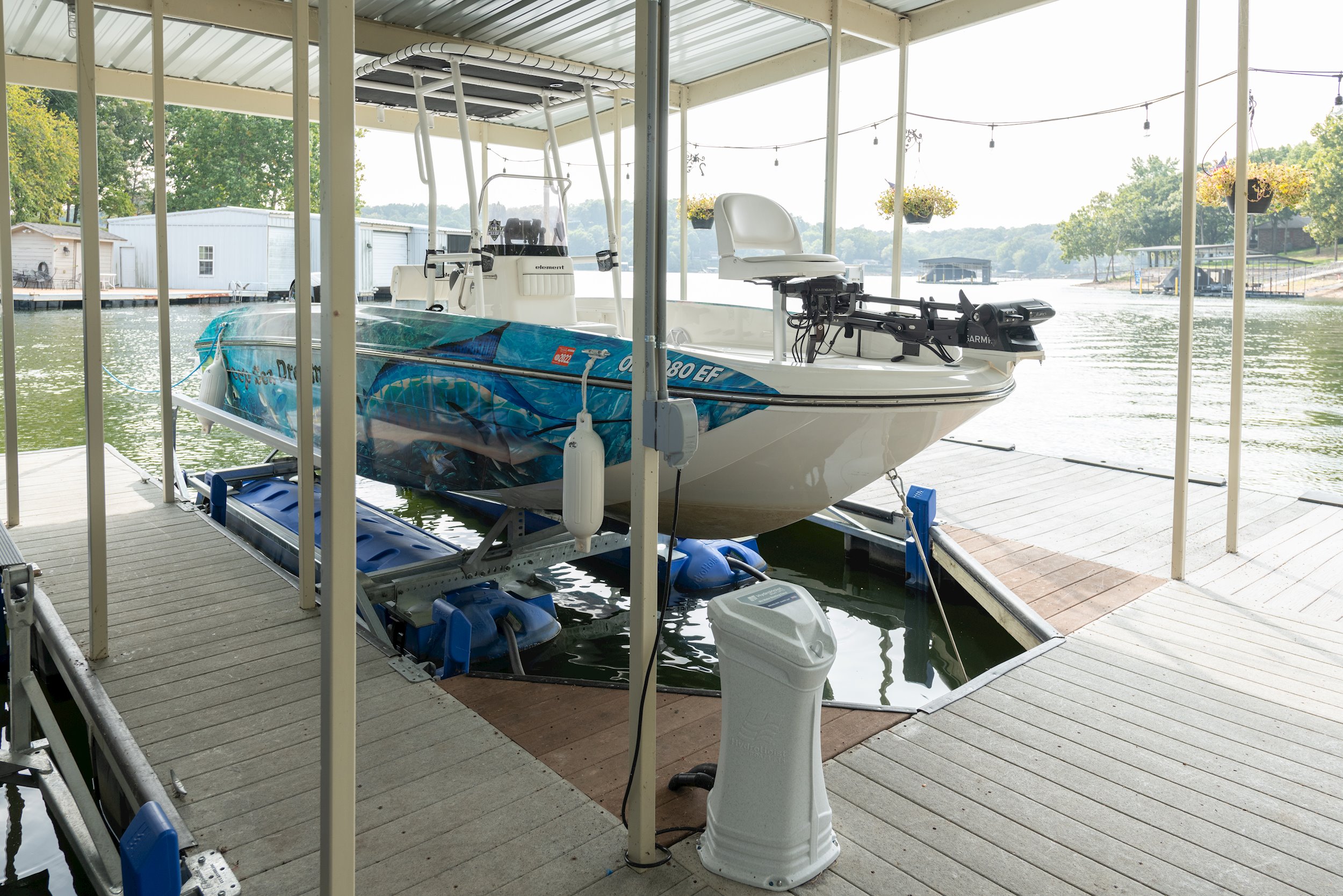 Floating Boat Lift Models: Boat Hoist Series | HydroHoist