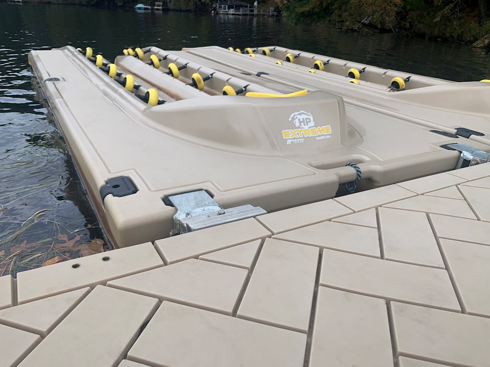 Floating Dock Jet Ski: HydroPort Extreme PWC Lift | HydroHoist