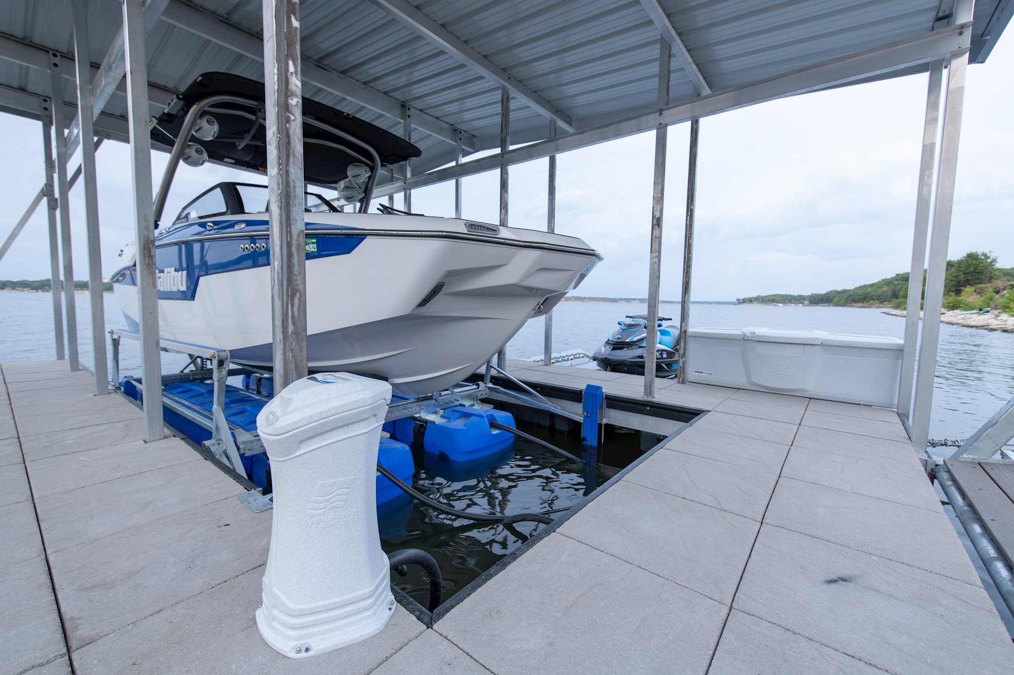 HydroHoist Boat Lifts | Top Rated Floating Boat Lifts & Drive-On Ports