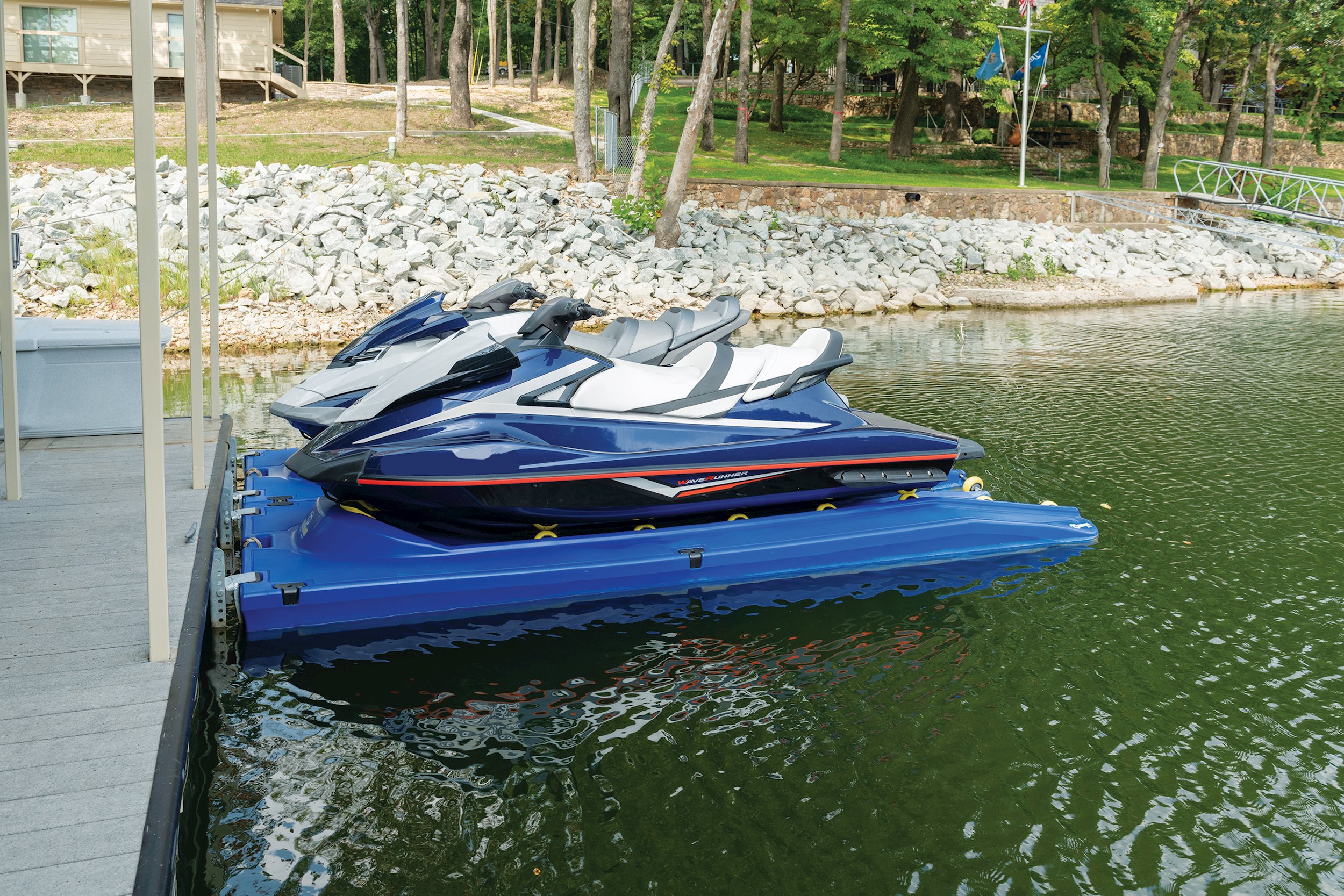 Floating Dock Jet Ski: HydroPort Extreme PWC Lift | HydroHoist