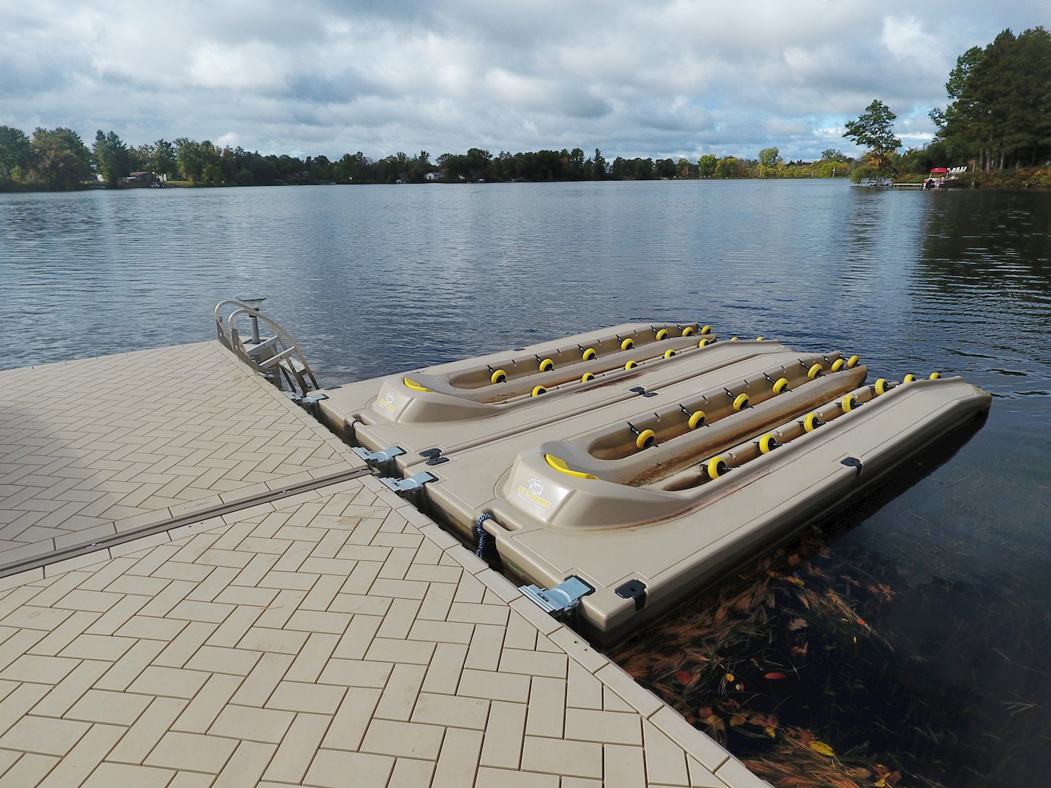 Floating Dock Jet Ski: HydroPort Extreme PWC Lift | HydroHoist